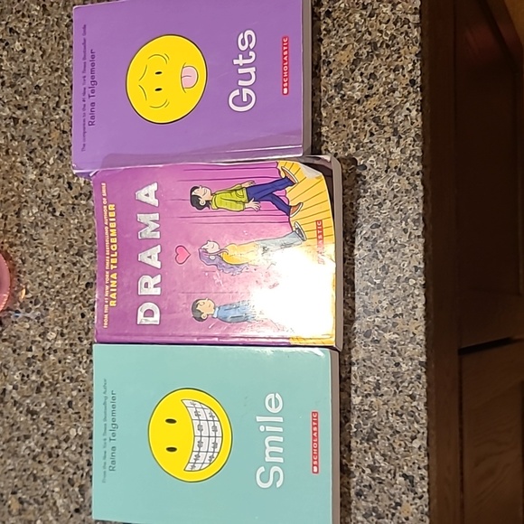 Raina Telgemeier | Other | 3 Raina Telgemeier Books | Poshmark